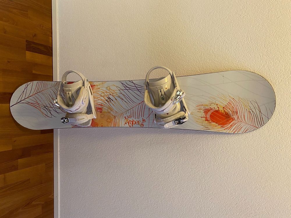 Stuff Snowboard 135 cm mit Bindung | Kaufen auf Ricardo