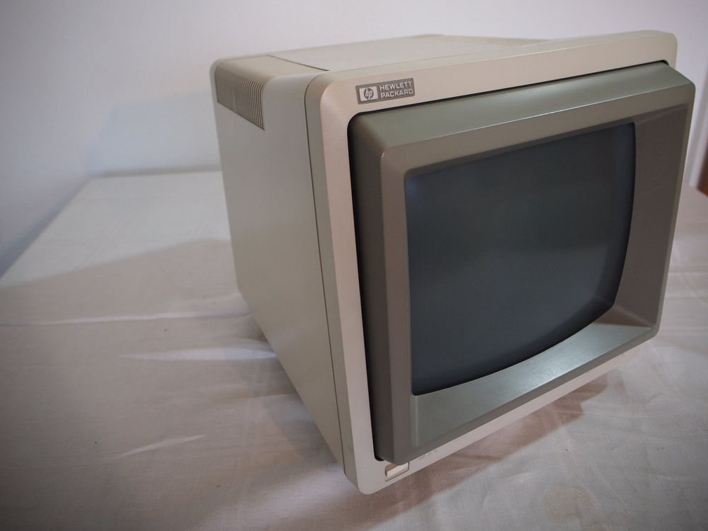 HP Monitor, Bildschirm, vintage aus der 80er Jahren, Los 162 (Defekt ...