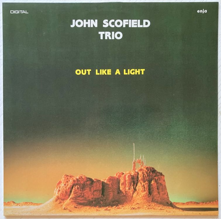 JOHN SCOFIELD TRIO - OUT LIKE A LIGHT | Kaufen auf Ricardo