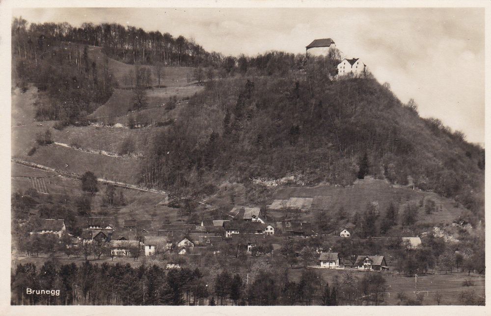Brunegg (Aarg) Photokarte, Dorfansicht mit Schloss. 1939 (Gebraucht) in ...