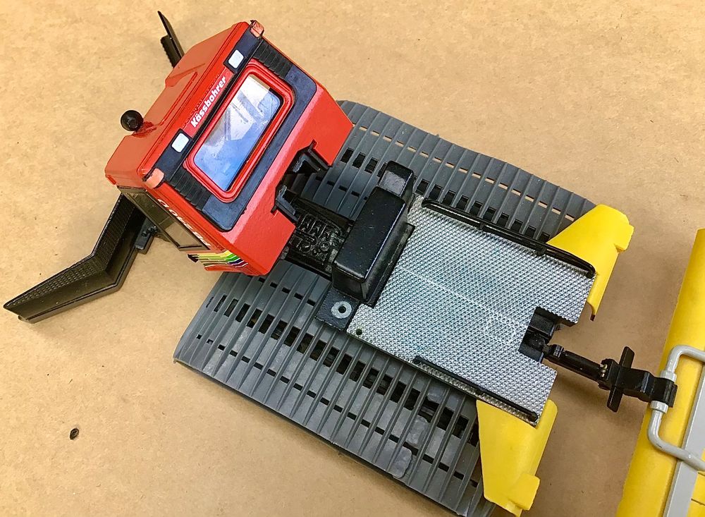 Pisten Bully PB 240 D Kässbohrer 1:43 von Conrad W.Germany (Defekt) in ...