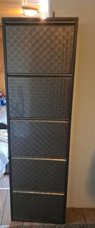 Schuhschrank (Gebraucht) in Rikon im Tösstal für CHF 19.9 – nur Abholung auf Ricardo kaufen