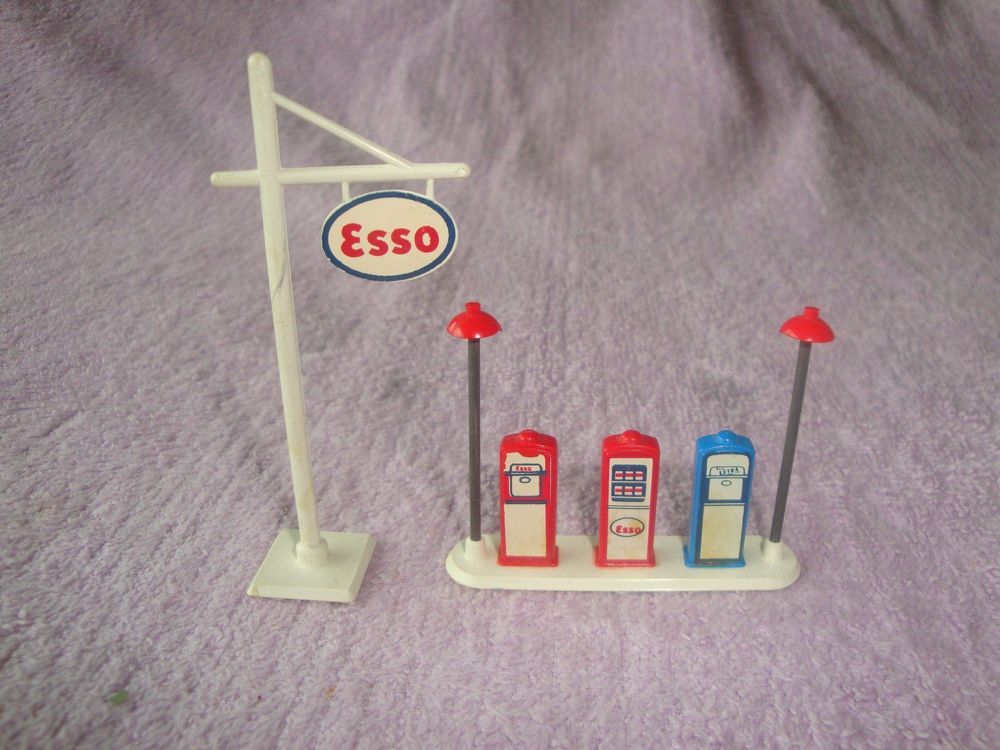schöne alte ESSO Tankstelle von LEGO (Gebraucht) in Geroldswil für CHF ...