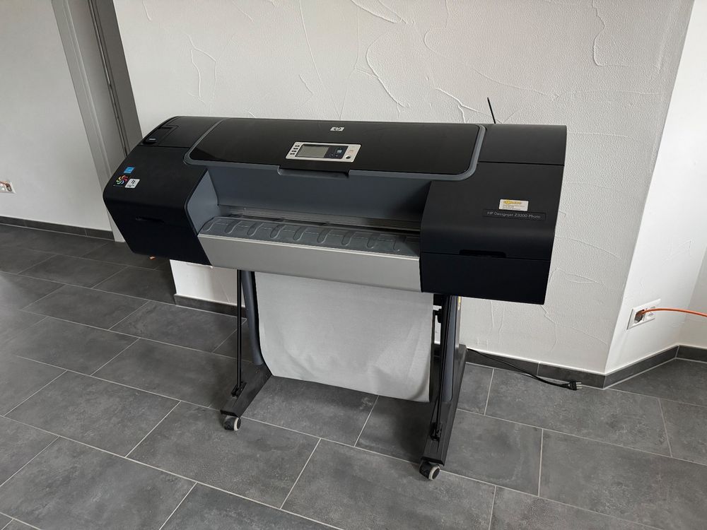 Plotter HP Designjet Z3200 24" Photo (Defekt) in Hagenbuch ZH für CHF ...