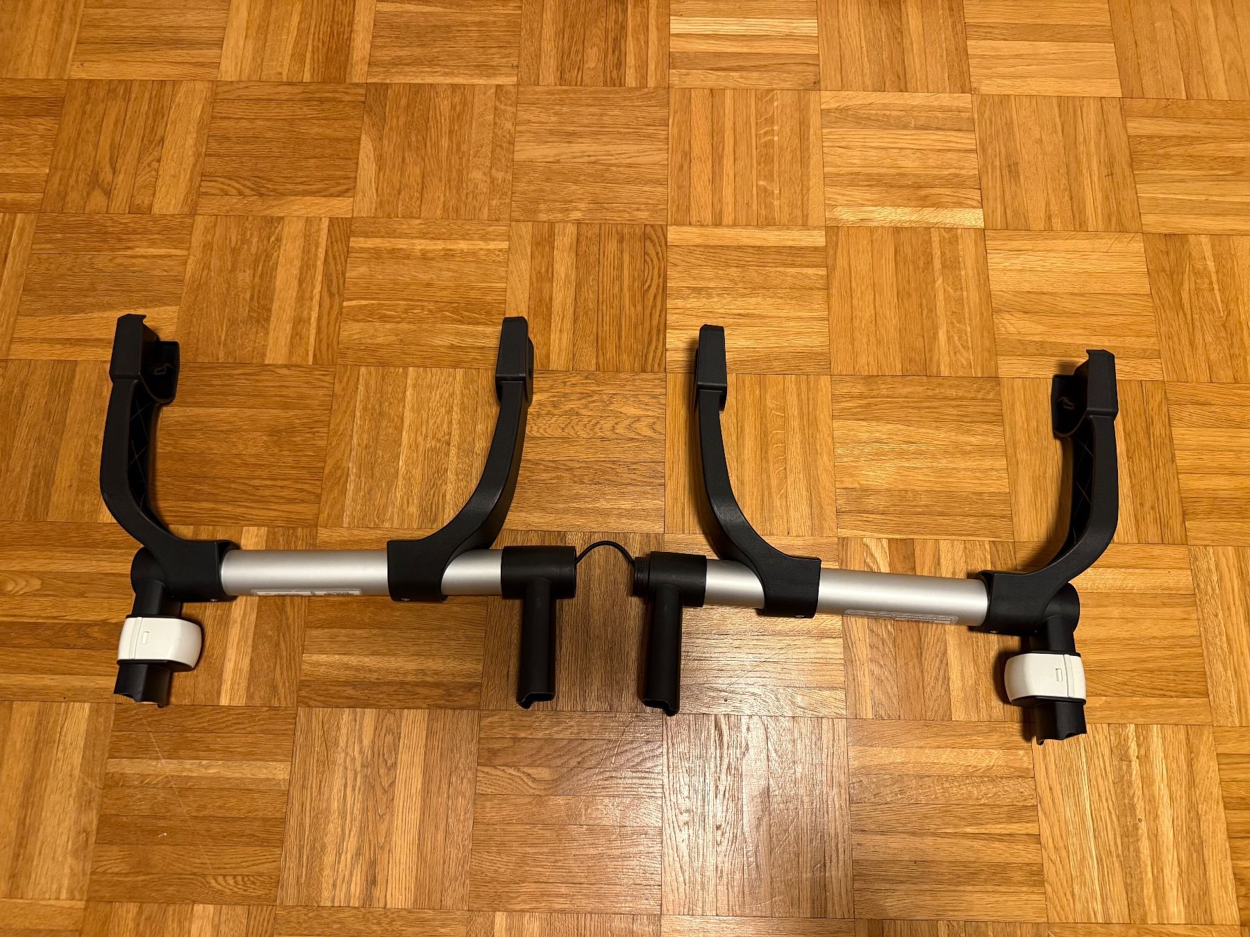 Bugaboo Donkey Twin Adapter für Autokindersitze (Gebraucht) in Jona für ...