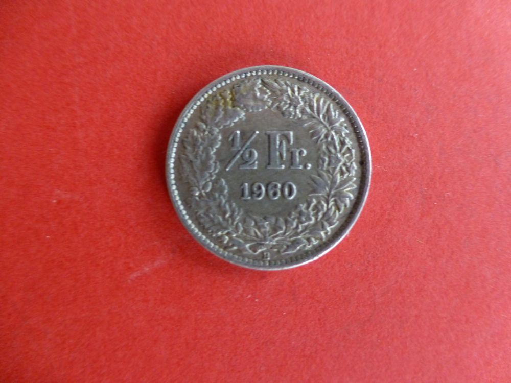 1/2 Fr. 1960 Silber-Münze (Gebraucht) in Bettlach für CHF 2 – mit Lieferung auf Ricardo kaufen