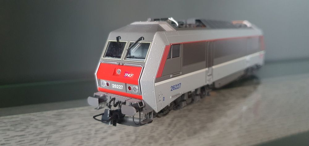 ROCO:DC: SNCF E-LOK 26227 DIGITAL/SOUND NEUWERTIG | Acheter sur Ricardo