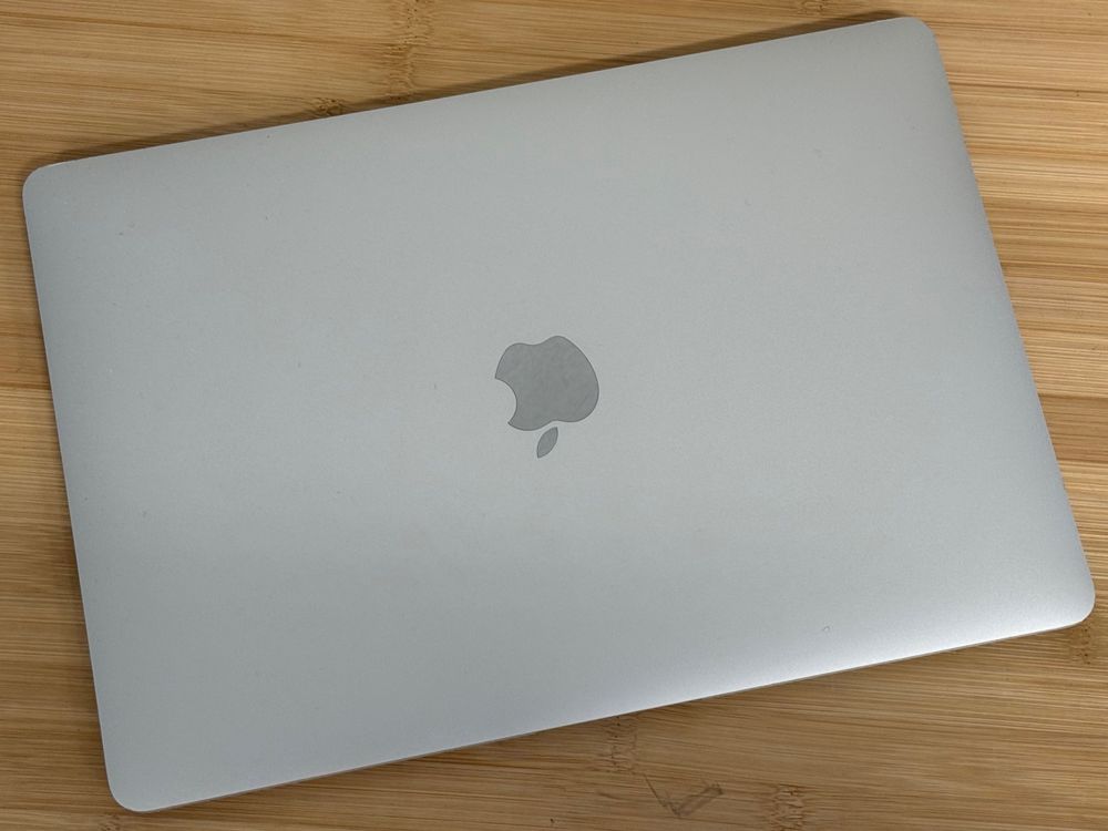 Apple MacBook Air 13 Zoll, M1, 256GB, 8GB, Silber (Gebraucht) in Teufen ...
