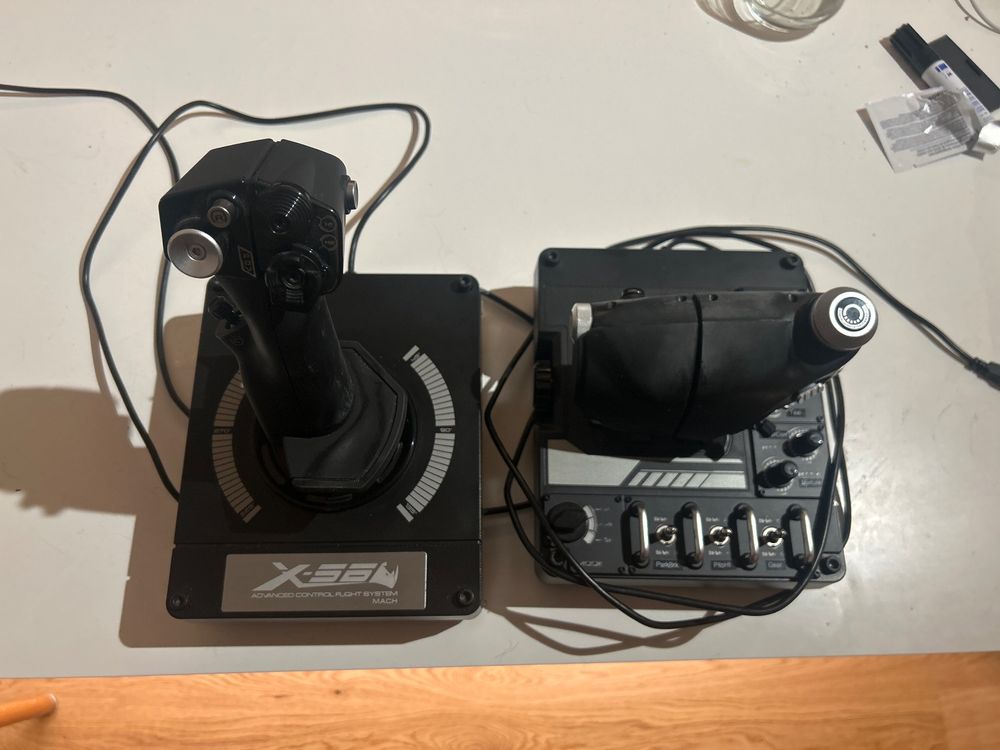 Saitek Pro Flight X-56 Rhino Joystick und Throttle (Gebraucht) in ...