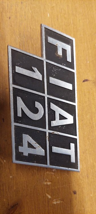 Original Fiat 124 Emblem (Gebraucht) in maroggia für CHF 8 – mit ...