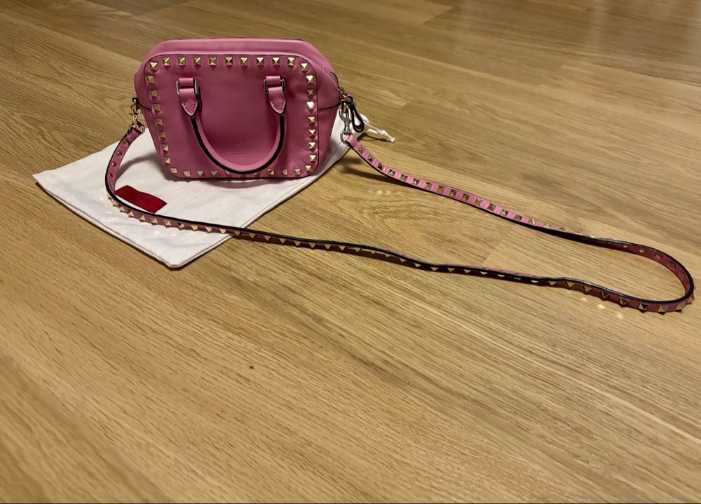 Valentino Rockstud Pink Leder Crossbody Bag (Gebraucht) in Baden für ...