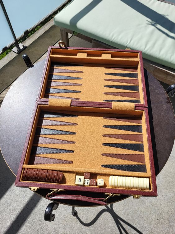 Backgammon-Set, neuwertig, mit Zubehör, Top Zustand! (Gebraucht) in ...