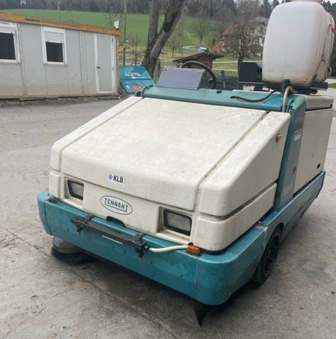 Kehrsaugmaschine Tennant 385 (Gebraucht) in St.Urban für CHF 216 – nur ...