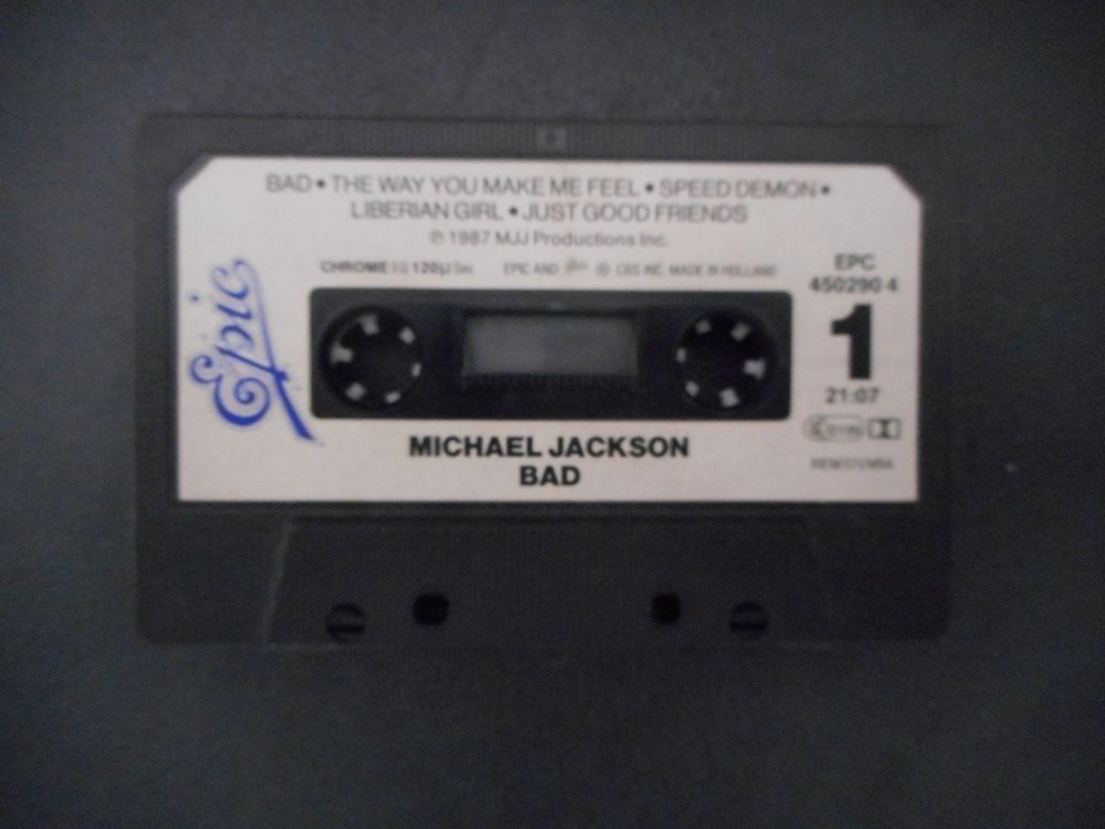 MC Michael Jackson, Bad (Gebraucht) in Bretzwil für CHF 10 – mit Lieferung auf Ricardo kaufen