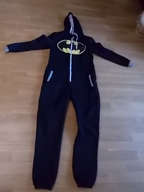 Batman Hausanzug Gr.S (Gebraucht) in Chexbres für CHF 10 – mit ...