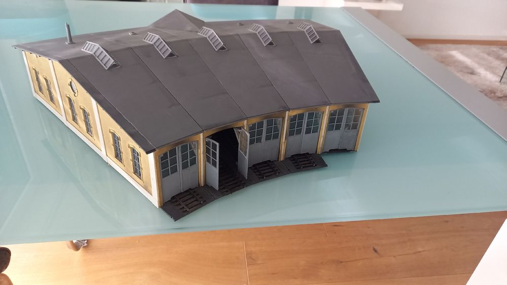 POLA Modellbau Rundlokschuppen H0 670 (Neu (gemäss Beschreibung)) in ...