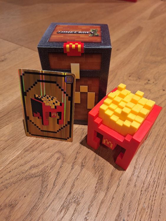 Minecraft FRY HELMET mit Game Code (Neu (gemäss Beschreibung)) in ...