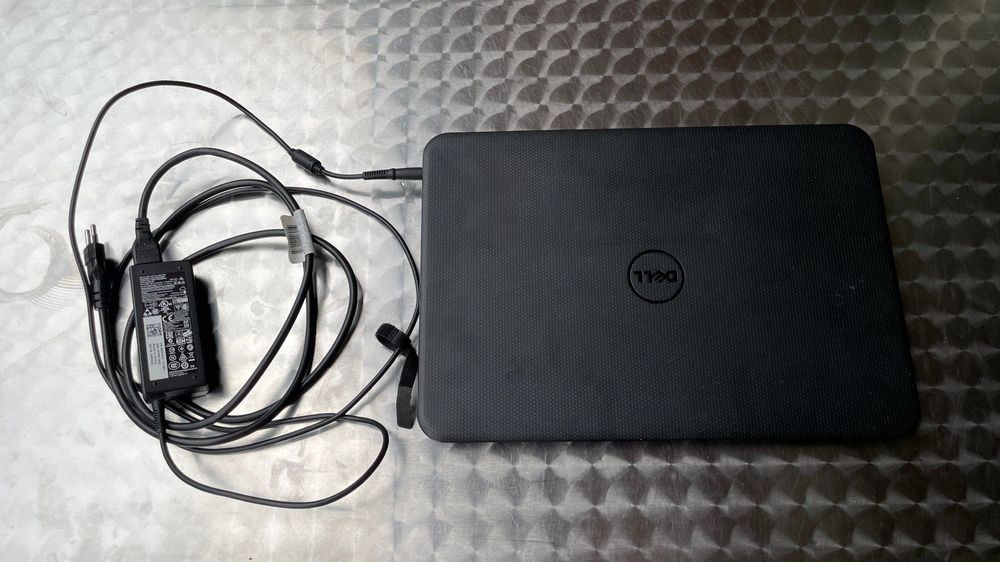 Laptop DELL P28F mit Windows 10 (Gebraucht) in Glattfelden für CHF 99. ...