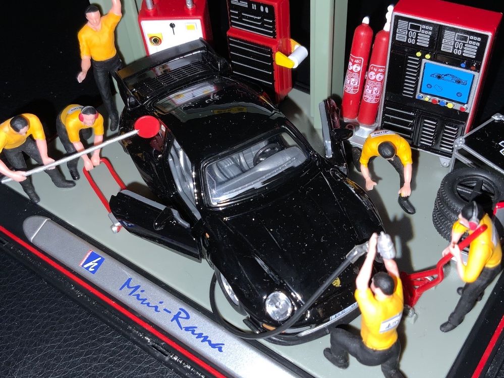 Diorama mit Figuren + Porsche 1:43, Werkstatt, Boxenstop ... | Kaufen auf Ricardo