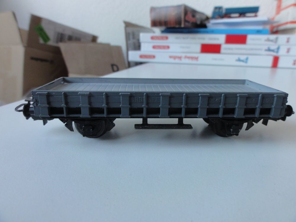 HAG H0 300 Flachwagen M 6 SBB CFF 67045, dunkelgrau mit Loch | Kaufen ...