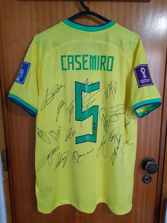 Casemiro Brasilien - WM 2022 Home Trikot - Team Signiert (Neu (gemäss ...