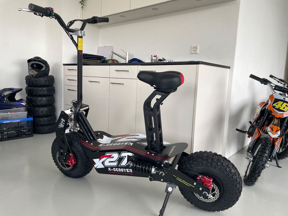 Grosser extra Offroad Elektro Scooter. E- Scooter Trotti (Neu und ...