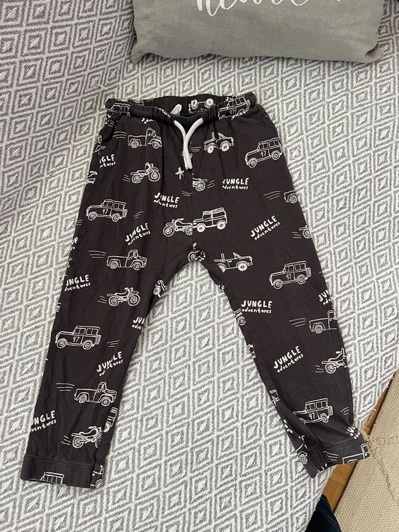 H&M JOGGERS TRAINERHOSE 104 AUTOS (Gebraucht) in Basel für CHF 5 – mit ...