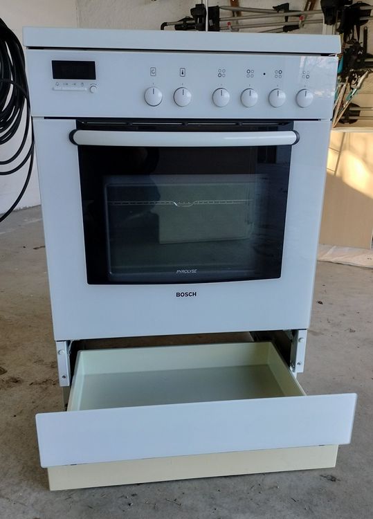 Kochherd Backofen Freistehender Bosch HSN562FCC 400V (Gebraucht) in ...