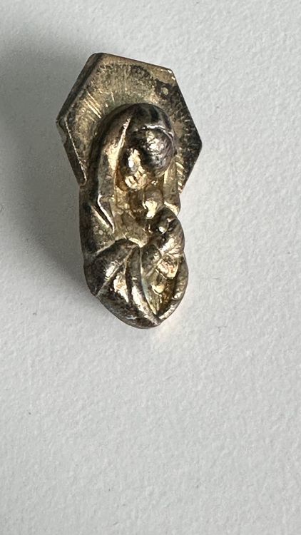 Heilige Mutter Pin + | Kaufen auf Ricardo