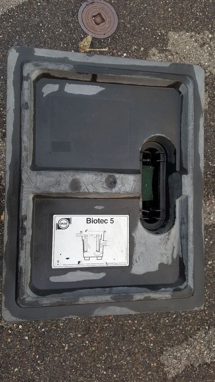 Teichfilter Oase Biotec 5 (Gebraucht) in Sutz für CHF 18 – nur Abholung auf Ricardo kaufen