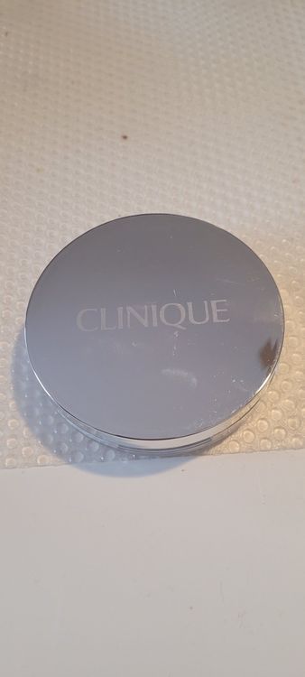 Clinique fonds de teints mate neutral (Neuf avec emballage d'origine) à ...