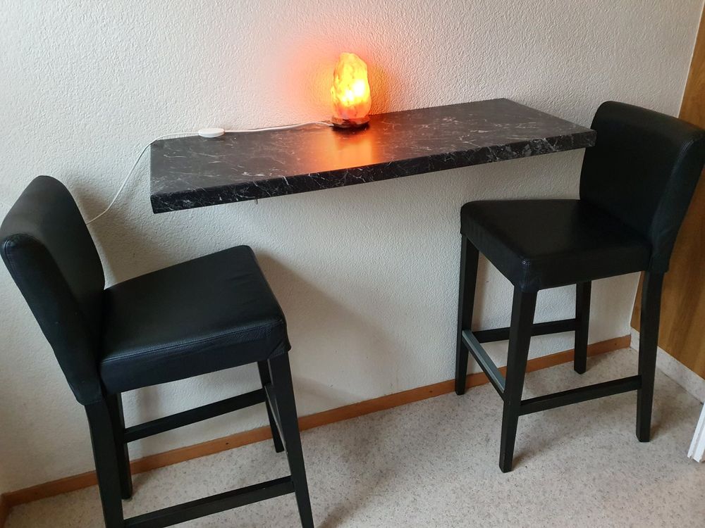 Bar- Tisch und Stühle (Gebraucht) in für CHF 15 – nur Abholung auf ...