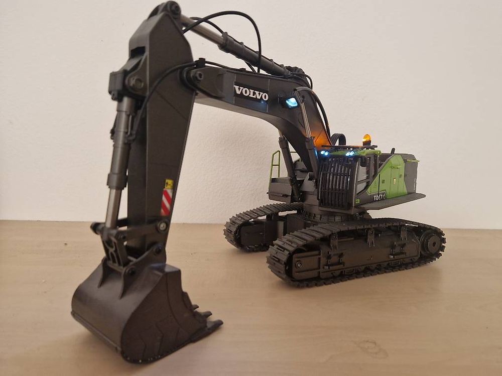 FM Electric Volvo EC 950E 1:16 RTR (Gebraucht) in Reinach AG für CHF ...