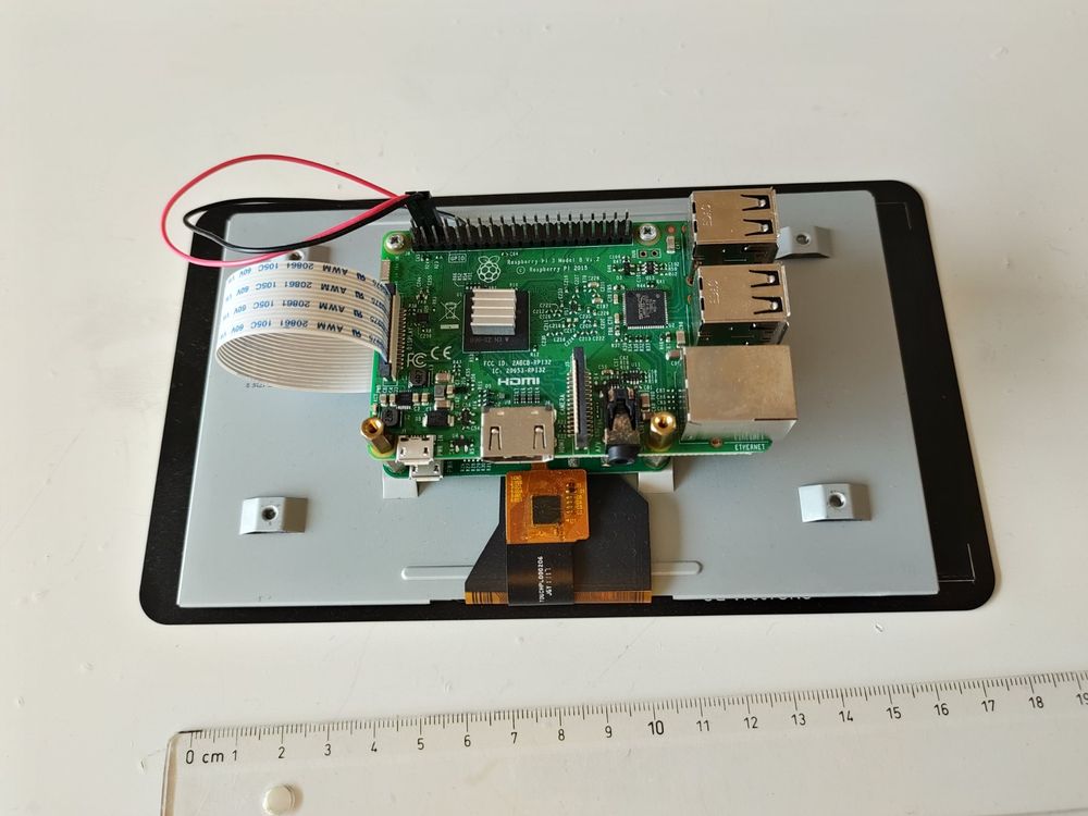 Raspberry Pi 3 + 7" Touch Display | Kaufen auf Ricardo