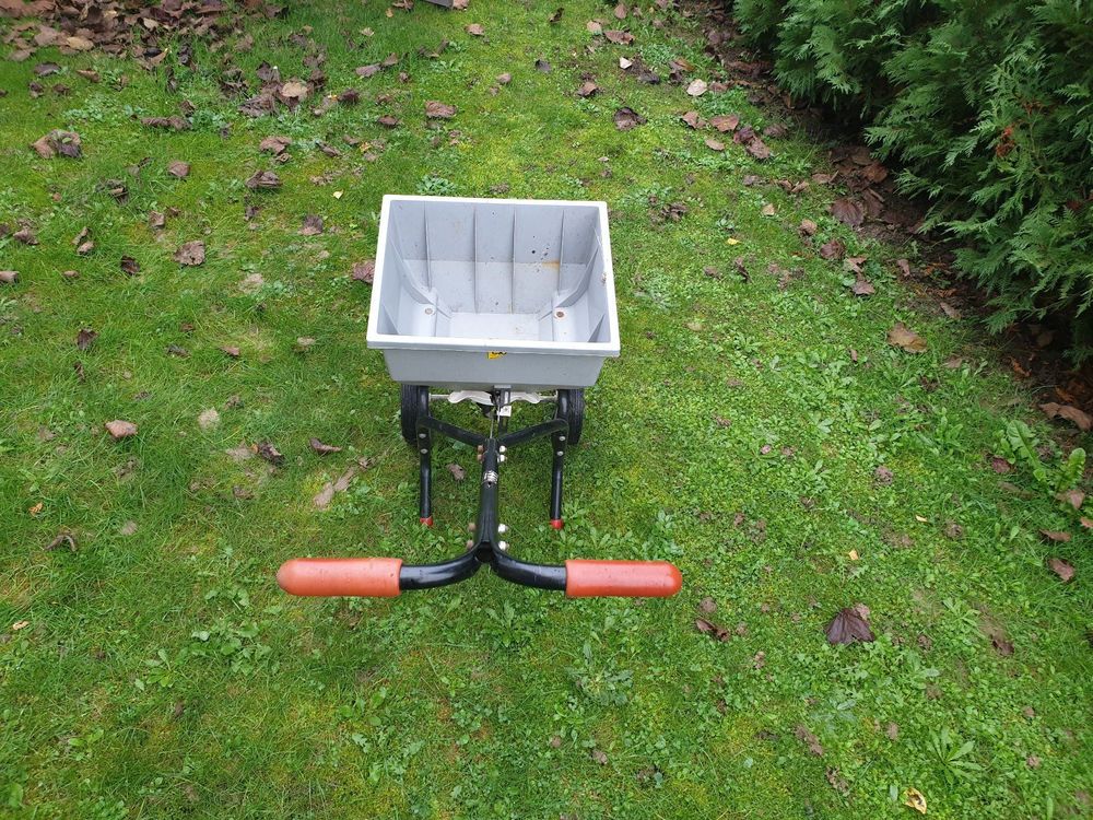 A vendre machine à semer épandeur | Kaufen auf Ricardo