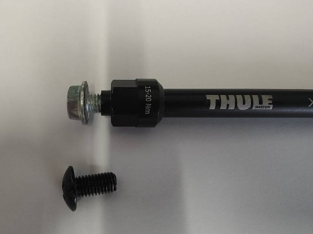 Thule X12 Steckachse zur Befestigung von Anhänger an E-Bike (Gebraucht ...