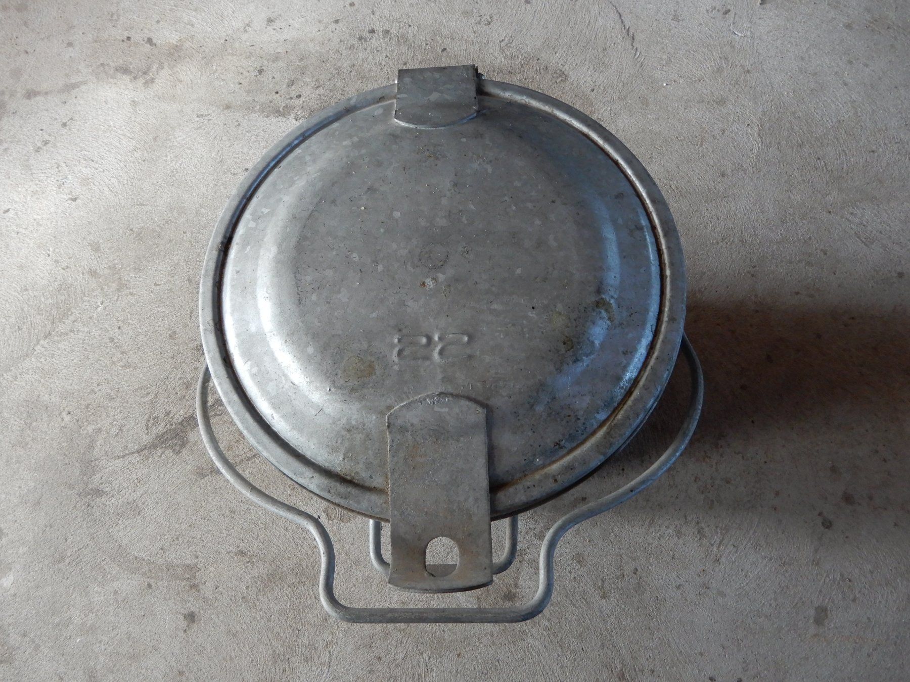 Ochsner Asche- oder Abfallkübel Stahlblech verzinkt 22 Lt (Gebraucht ...