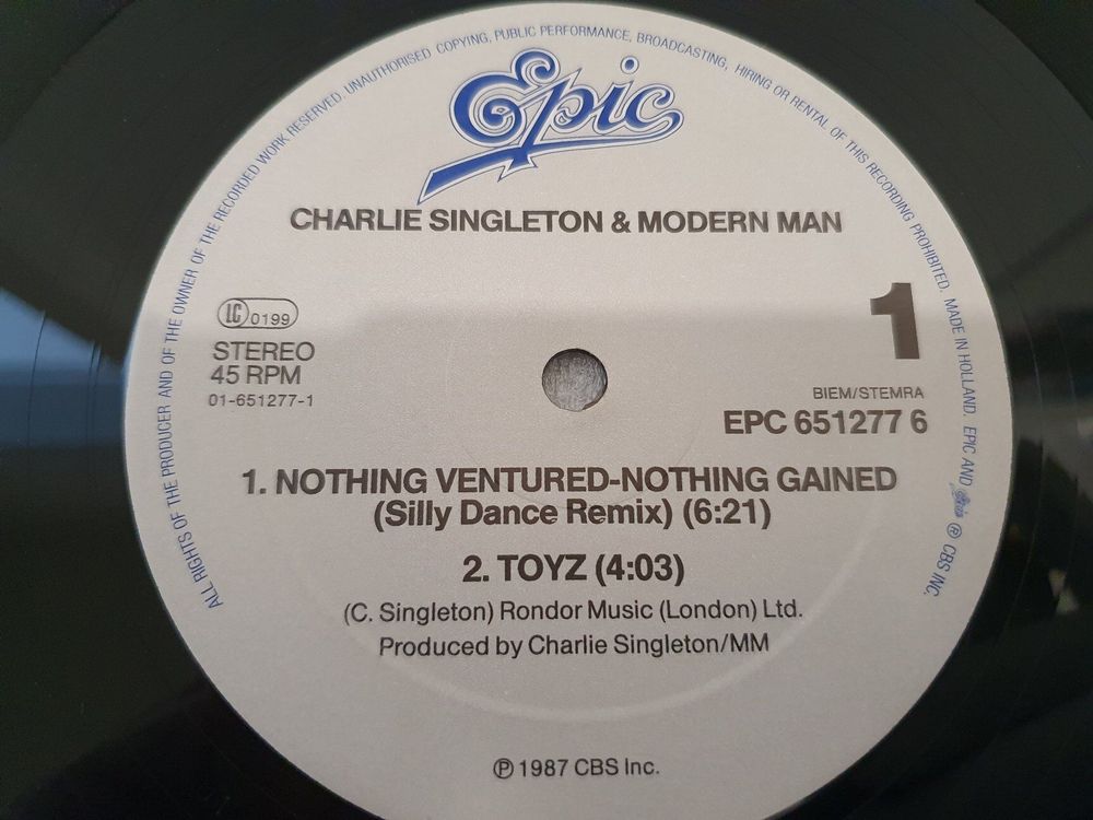 Charlie Singleton & Modern Man - Nothing Ventured | Kaufen auf Ricardo