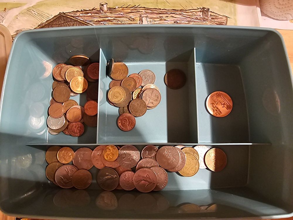 Box mit Alten Münzen Geld Schweiz Mark Francs Lot (Gebraucht) in ...