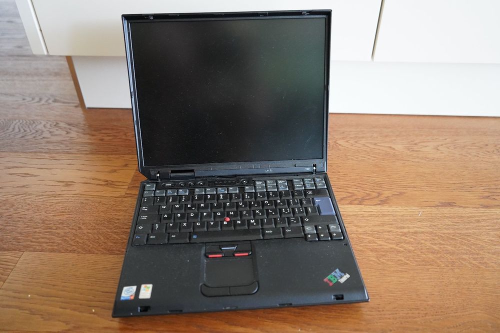 IBM ThinkPad Laptop T30 mit Windows XP (Gebraucht) in für CHF 42 – mit ...