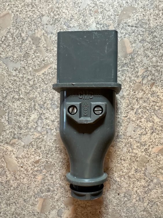 J25/4 Poliger Stecker Industrie CMC (Gebraucht) in Huttwil für CHF 45 ...
