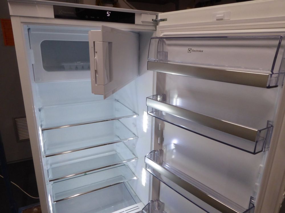 Einbaukühlschrank Elektrolux EK244 SRWE | Kaufen auf Ricardo