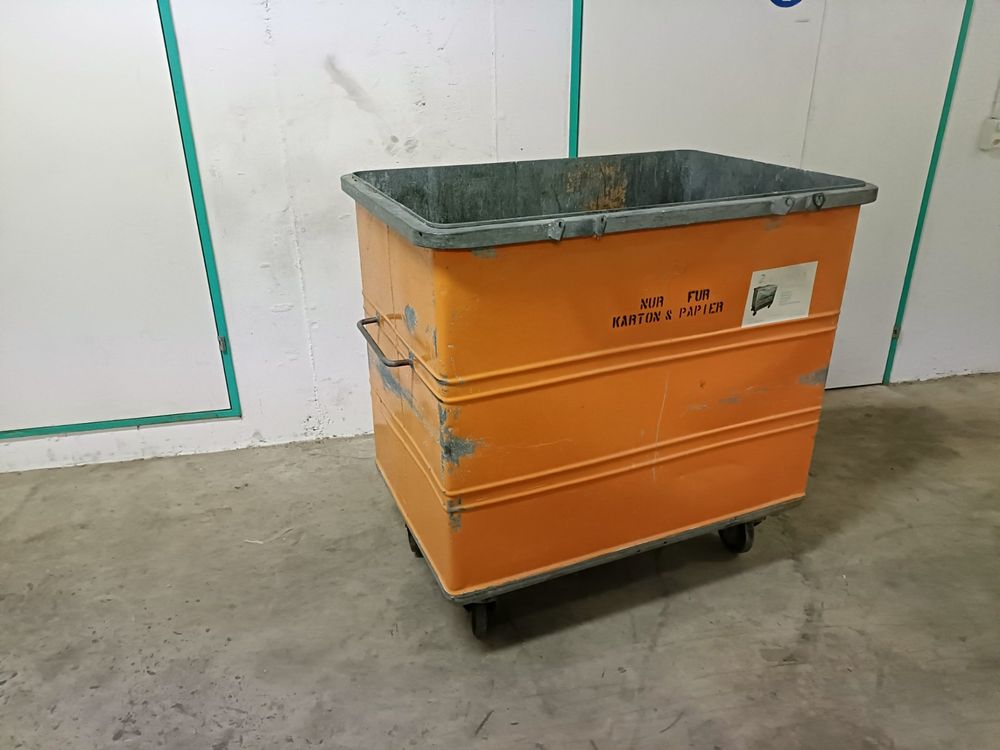 800 Liter Container / METALL (Gebraucht) in Stallikon für CHF 50 – nur ...
