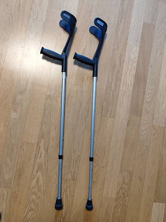 Krücken Gehilfe Erw. Gehstützen, Unterarmstützen (Gebraucht) in ...