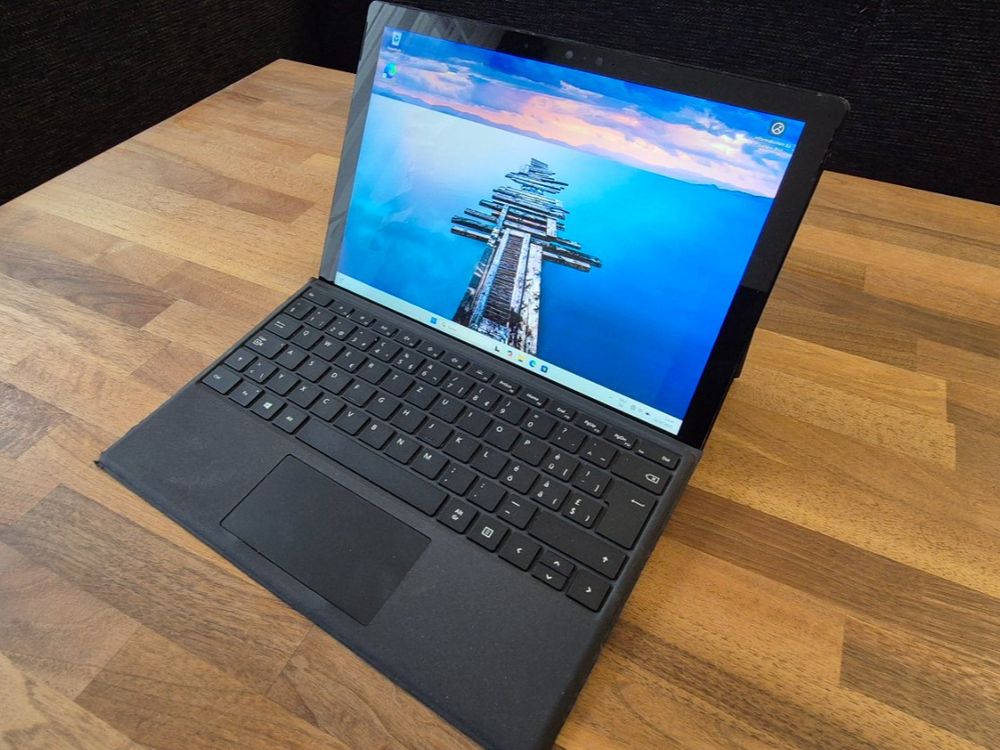 Surface Pro 7 Model 1866 i5 (Defekt) in Wettingen für CHF 200 – mit ...