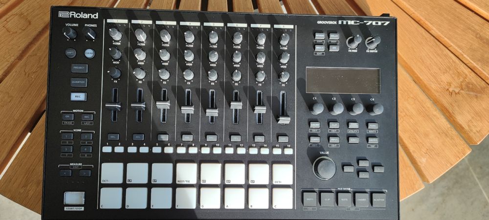 Roland MC-707 | Kaufen auf Ricardo