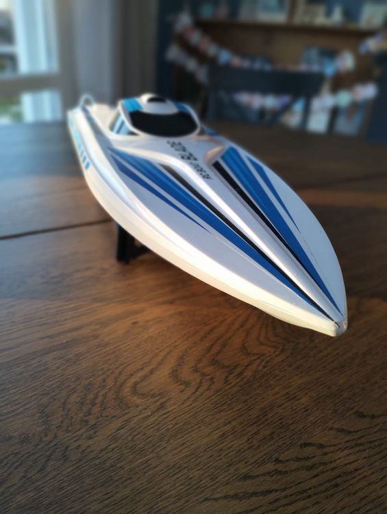 RC Speedboot AMEWI Blade Mono mit Garantie (670mm / 40km/h) (Gebraucht) in Wiesendangen für CHF ...