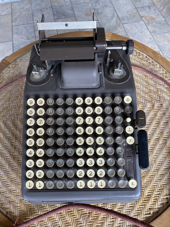 Antike Rechenmaschine von Burroughs (Gebraucht) in Geroldswil für CHF 40 – nur Abholung auf ...