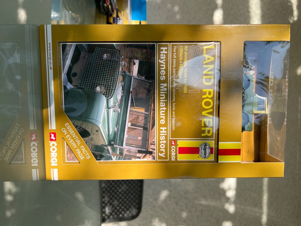 Land Rover mit Haynes Manual, Corgi, 1:43, selten! (Neu und ...