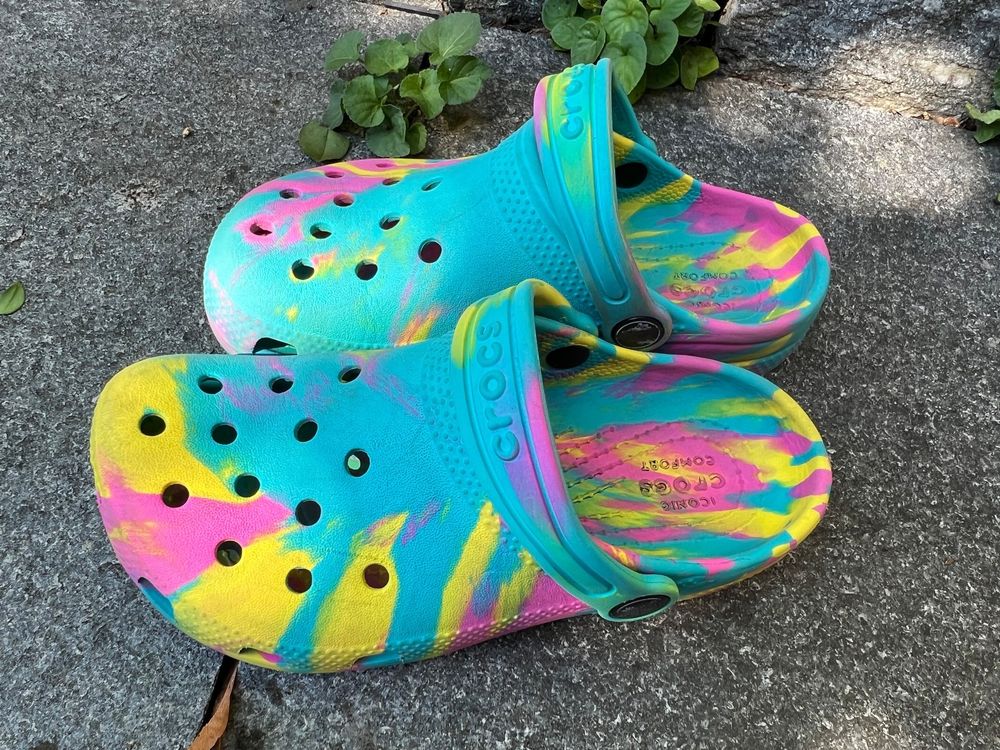 Coole Crocs bunt, Grösse C13 | Kaufen auf Ricardo